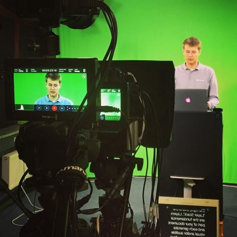 How to Read and Speak Like a professional TV News Anchor